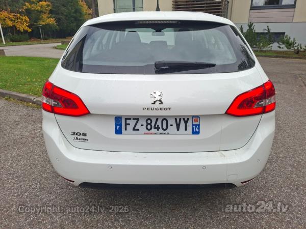 White Peugeot 308 2021 in Tallinn, with an engine capacity of 1.50 L and mileage of 126 thousand km for 8990 €, photo 9 on AUTOMOTO.COM.LV
