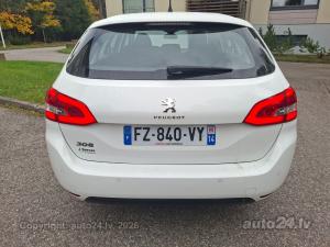 White Peugeot 308 2021 in Tallinn, with an engine capacity of 1.50 L and mileage of 126 thousand km for 8990 €, photo 9 on AUTOMOTO.COM.LV