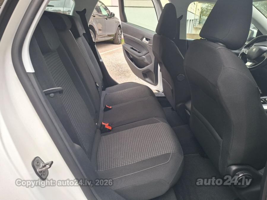 White Peugeot 308 2021 in Tallinn, with an engine capacity of 1.50 L and mileage of 126 thousand km for 8990 €, photo 11 on AUTOMOTO.COM.LV