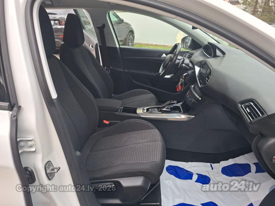 White Peugeot 308 2021 in Tallinn, with an engine capacity of 1.50 L and mileage of 126 thousand km for 8990 €, photo 12 on AUTOMOTO.COM.LV