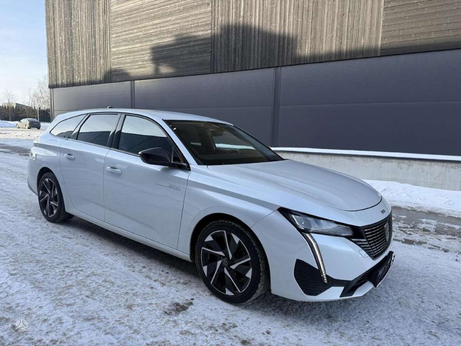 Balts Peugeot 308 2022 Šauļi, ar dzinēja tilpumu 1.50 L un nobraukumu 200 tūkst. km par 12900 €, foto 3 vietnē AUTOMOTO.COM.LV