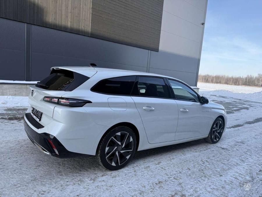 Balts Peugeot 308 2022 Šauļi, ar dzinēja tilpumu 1.50 L un nobraukumu 200 tūkst. km par 12900 €, foto 5 vietnē AUTOMOTO.COM.LV