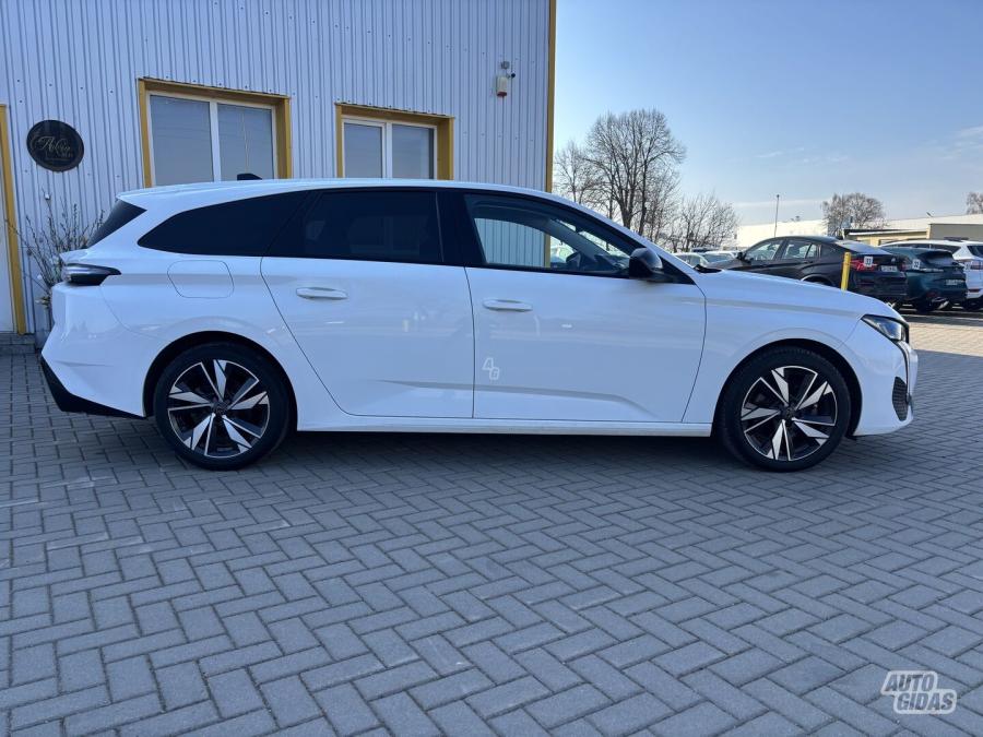 White Peugeot 308 2022 in Taurage, with an engine capacity of 1.50 L and mileage of 200 thousand km for 11000 €, photo 7 on AUTOMOTO.COM.LV