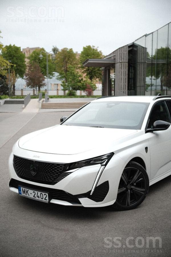 White Peugeot 308 2022 in Riga, with an engine capacity of 1.50 L and mileage of 51 thousand km for 23990 €, photo 6 on AUTOMOTO.COM.LV