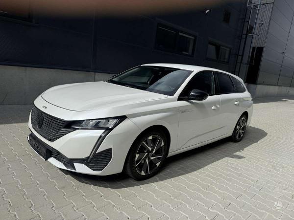 White Peugeot 308 2022 in Siauliai, with an engine capacity of 1.50 L and mileage of 200 thousand km for 11950 €, photo 3 on AUTOMOTO.COM.LV