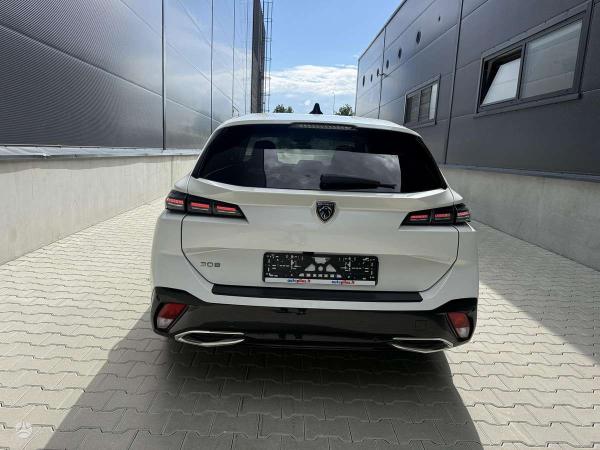 White Peugeot 308 2022 in Siauliai, with an engine capacity of 1.50 L and mileage of 200 thousand km for 11950 €, photo 5 on AUTOMOTO.COM.LV