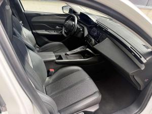 Balts Peugeot 308 2022 Šauļi, ar dzinēja tilpumu 1.50 L un nobraukumu 200 tūkst. km par 11950 €, foto 8 vietnē AUTOMOTO.COM.LV