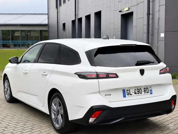 White Peugeot 308 2023 in Taurage, with an engine capacity of 1.50 L and mileage of 199 thousand km for 11500 €, photo 5 on AUTOMOTO.COM.LV