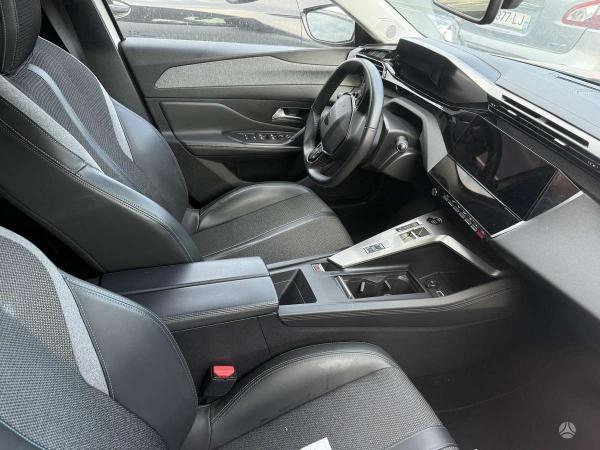 Balts Peugeot 308 2023 Kauņa, ar dzinēja tilpumu 1.50 L un nobraukumu 182 tūkst. km par 13189 €, foto 5 vietnē AUTOMOTO.COM.LV