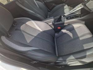 Balts Peugeot 308 2023 Kauņa, ar dzinēja tilpumu 1.50 L un nobraukumu 340 tūkst. km par 9000 €, foto 8 vietnē AUTOMOTO.COM.LV
