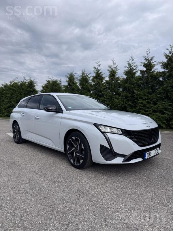 White Peugeot 308 2024 in Daugavpils, with an engine capacity of 1.50 L and mileage of 40 thousand km for 23900 €, photo 3 on AUTOMOTO.COM.LV