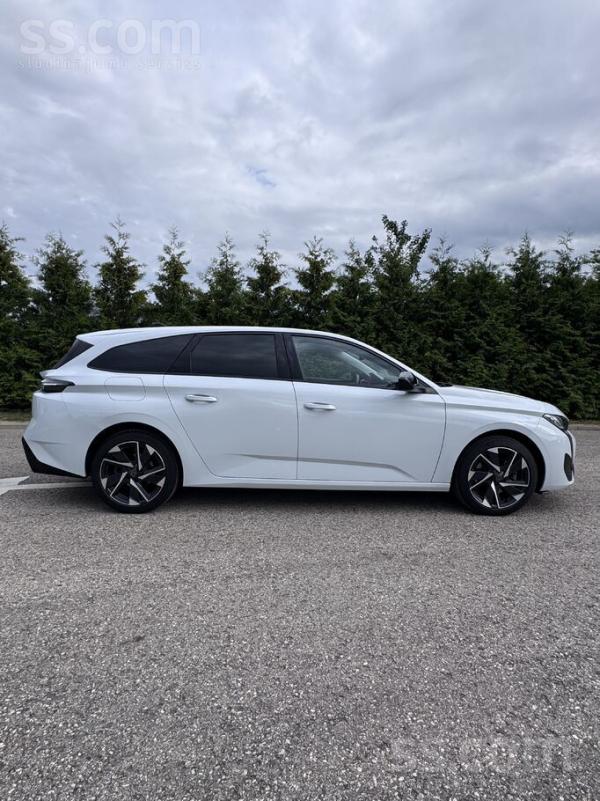 White Peugeot 308 2024 in Daugavpils, with an engine capacity of 1.50 L and mileage of 40 thousand km for 23900 €, photo 6 on AUTOMOTO.COM.LV