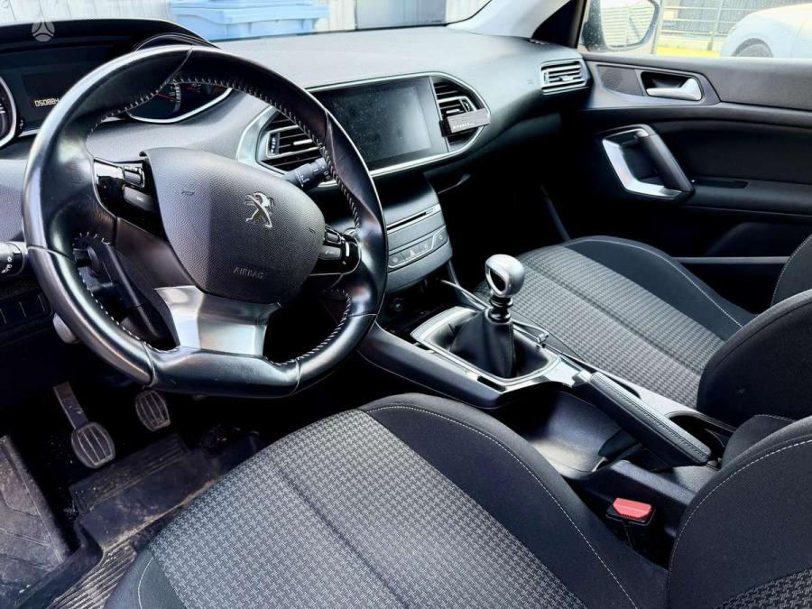 Dzeltens Peugeot 308 2018 Kauņa, ar dzinēja tilpumu 1.20 L un nobraukumu 51 tūkst. km par 9350 €, foto 8 vietnē AUTOMOTO.COM.LV