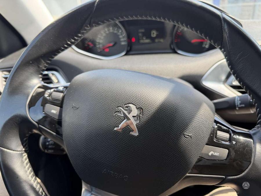 Dzeltens Peugeot 308 2018 Kauņa, ar dzinēja tilpumu 1.20 L un nobraukumu 51 tūkst. km par 9350 €, foto 10 vietnē AUTOMOTO.COM.LV