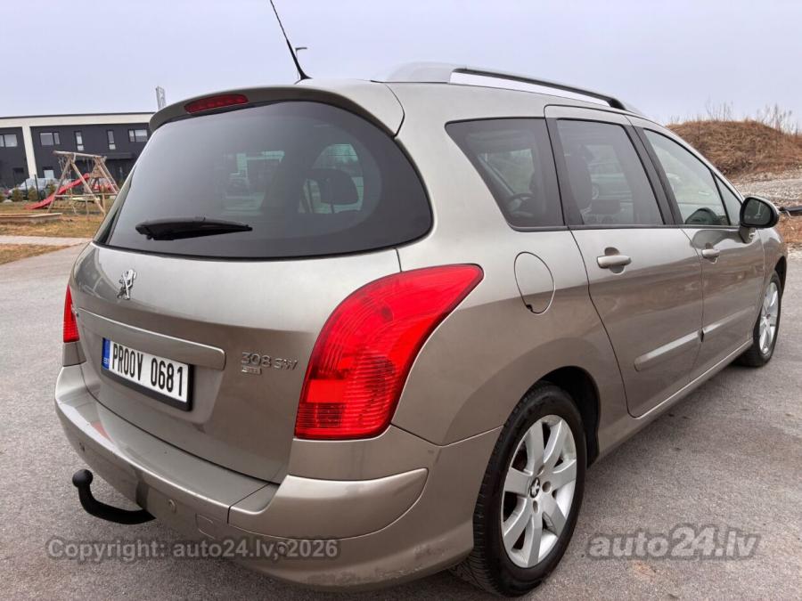 Yellow Peugeot 308 2013 in Tallinn, with an engine capacity of 1.60 L and mileage of 272 thousand km for 3599 €, photo 6 on AUTOMOTO.COM.LV