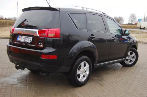 Melns Peugeot 4007 2007 Jēkabpils, ar dzinēja tilpumu 2.20 L un nobraukumu 240 tūkst. km par 5750 €, foto 2 vietnē AUTOMOTO.COM.LV