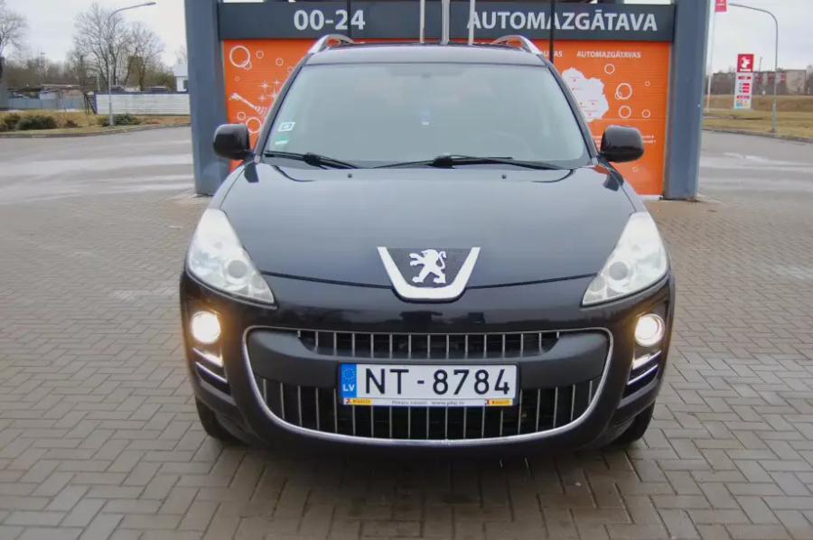 Black Peugeot 4007 2007 in Jekabpils, with an engine capacity of 2.20 L and mileage of 240 thousand km for 5750 €, photo 5 on AUTOMOTO.COM.LV