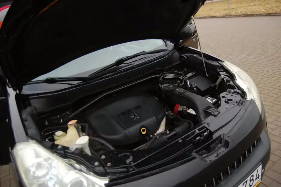 Black Peugeot 4007 2007 in Jekabpils, with an engine capacity of 2.20 L and mileage of 240 thousand km for 5750 €, photo 20 on AUTOMOTO.COM.LV
