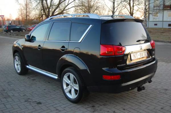 Melns Peugeot 4007 2007 Jēkabpils, ar dzinēja tilpumu 2.20 L un nobraukumu 257 tūkst. km par 5700 €, foto 8 vietnē AUTOMOTO.COM.LV