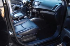 Melns Peugeot 4007 2007 Jēkabpils, ar dzinēja tilpumu 2.20 L un nobraukumu 257 tūkst. km par 5700 €, foto 17 vietnē AUTOMOTO.COM.LV