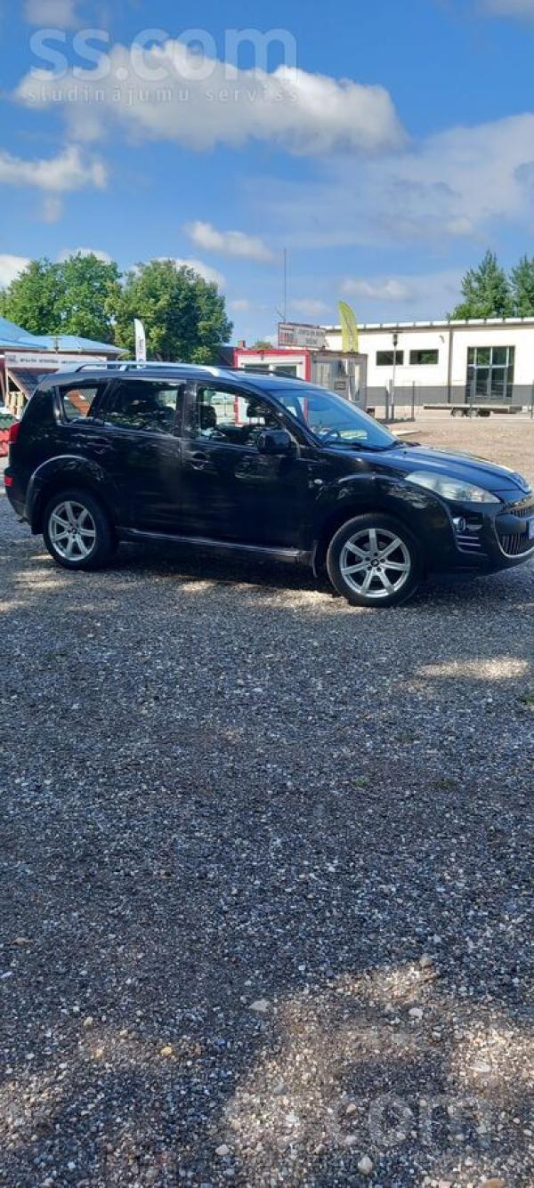 Melns Peugeot 4007 2007 Cēsis, ar dzinēja tilpumu 2.20 L un nobraukumu 303 tūkst. km par 3750 €, foto 2 vietnē AUTOMOTO.COM.LV