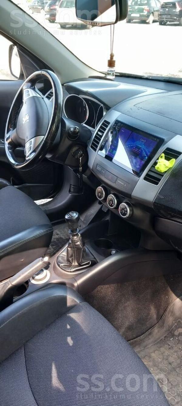 Melns Peugeot 4007 2007 Cēsis, ar dzinēja tilpumu 2.20 L un nobraukumu 303 tūkst. km par 3750 €, foto 5 vietnē AUTOMOTO.COM.LV