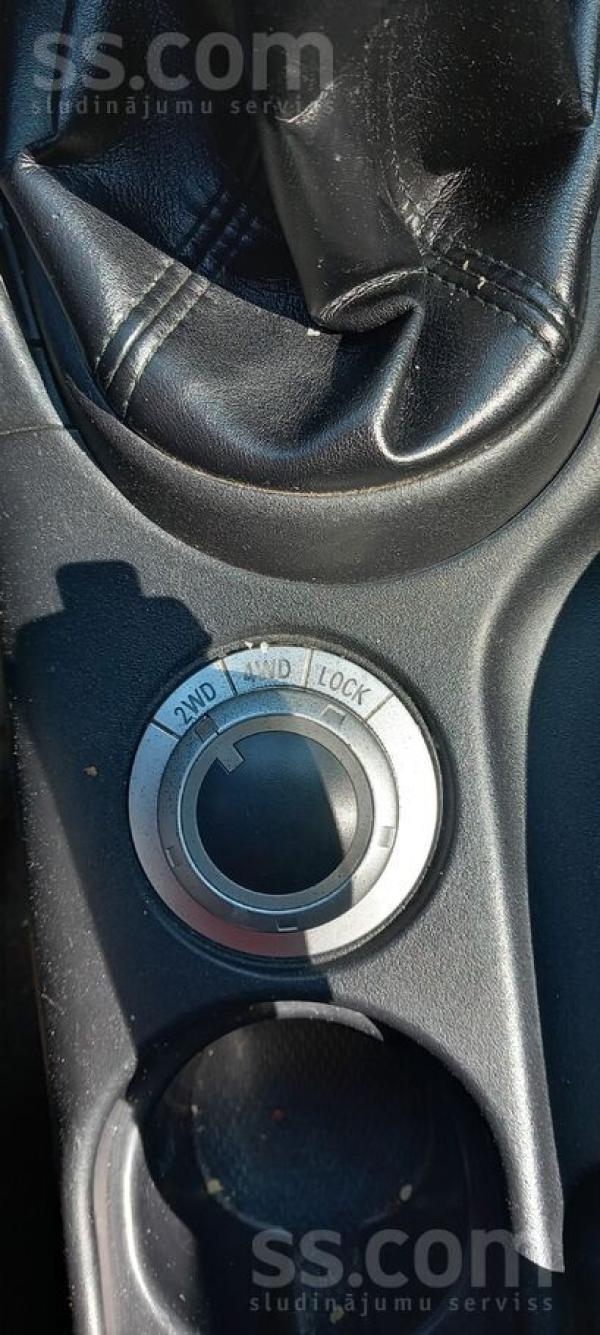 Melns Peugeot 4007 2007 Cēsis, ar dzinēja tilpumu 2.20 L un nobraukumu 303 tūkst. km par 3750 €, foto 6 vietnē AUTOMOTO.COM.LV