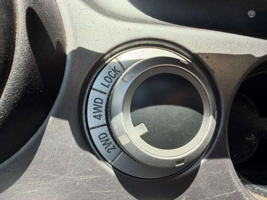 Melns Peugeot 4007 2007 Tauragė, ar dzinēja tilpumu 2.18 L un nobraukumu 300 tūkst. km par 2750 €, foto 7 vietnē AUTOMOTO.COM.LV