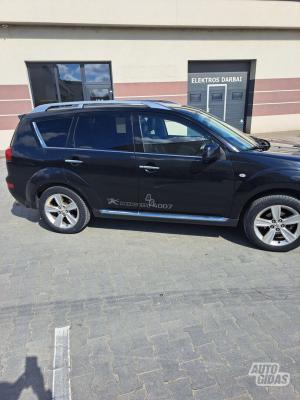 Black Peugeot 4007 2008 in Vilnius, with an engine capacity of 2.20 L and mileage of 278 thousand km for 2450 €, photo 5 on AUTOMOTO.COM.LV