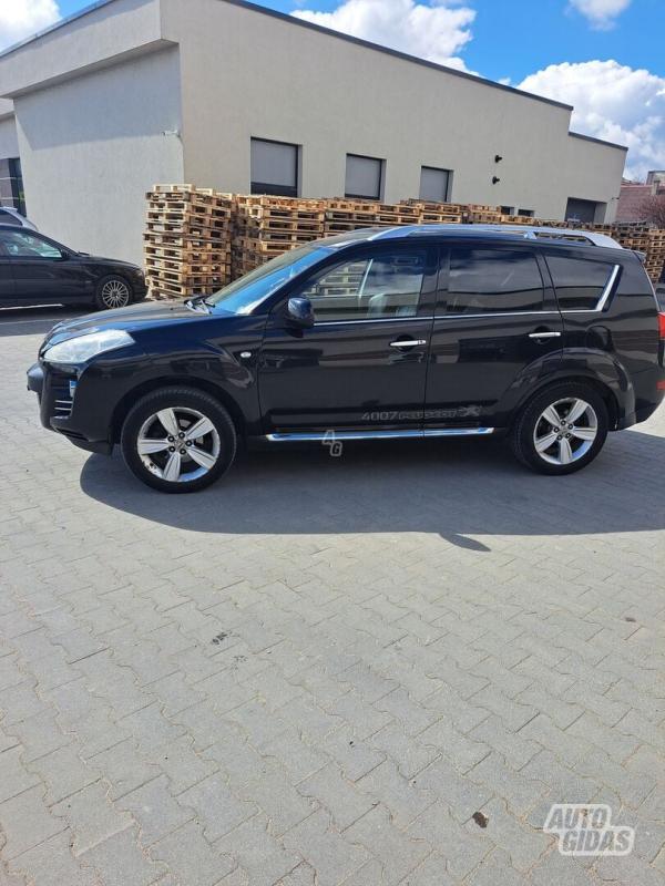 Melns Peugeot 4007 2008 Viļņa, ar dzinēja tilpumu 2.20 L un nobraukumu 278 tūkst. km par 2450 €, foto 8 vietnē AUTOMOTO.COM.LV
