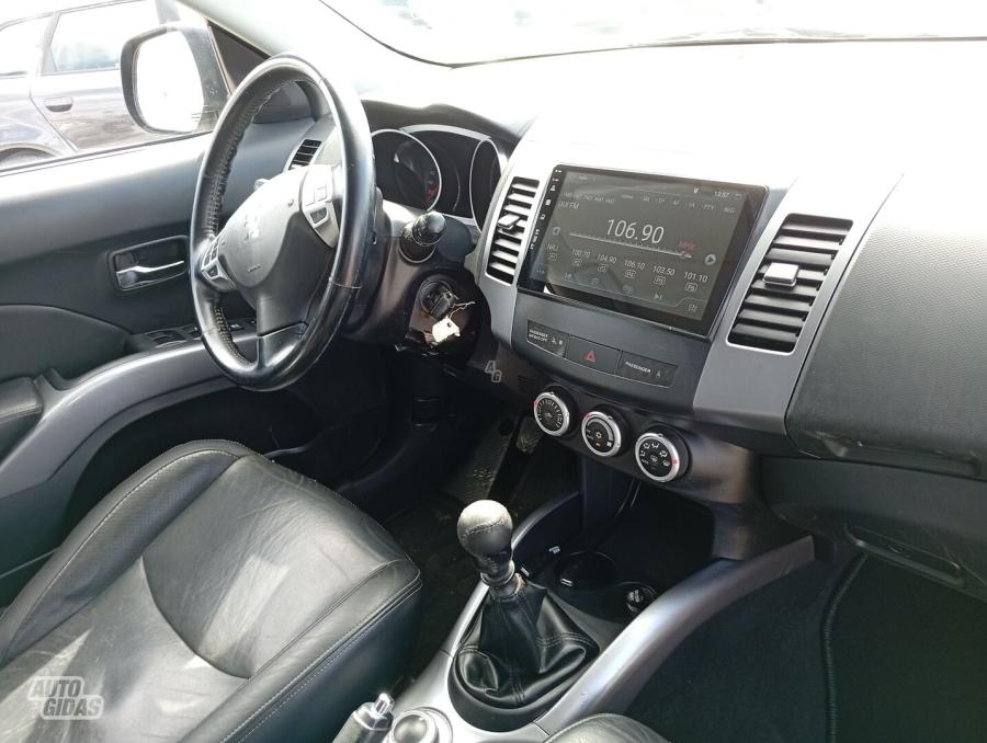 Melns Peugeot 4007 2008 Tauragė, ar dzinēja tilpumu 2.20 L un nobraukumu 279 tūkst. km par 2500 €, foto 14 vietnē AUTOMOTO.COM.LV