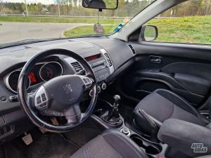 Black Peugeot 4007 2008 in Kaunas, with an engine capacity of 2.20 L and mileage of 298 thousand km for 3450 €, photo 12 on AUTOMOTO.COM.LV