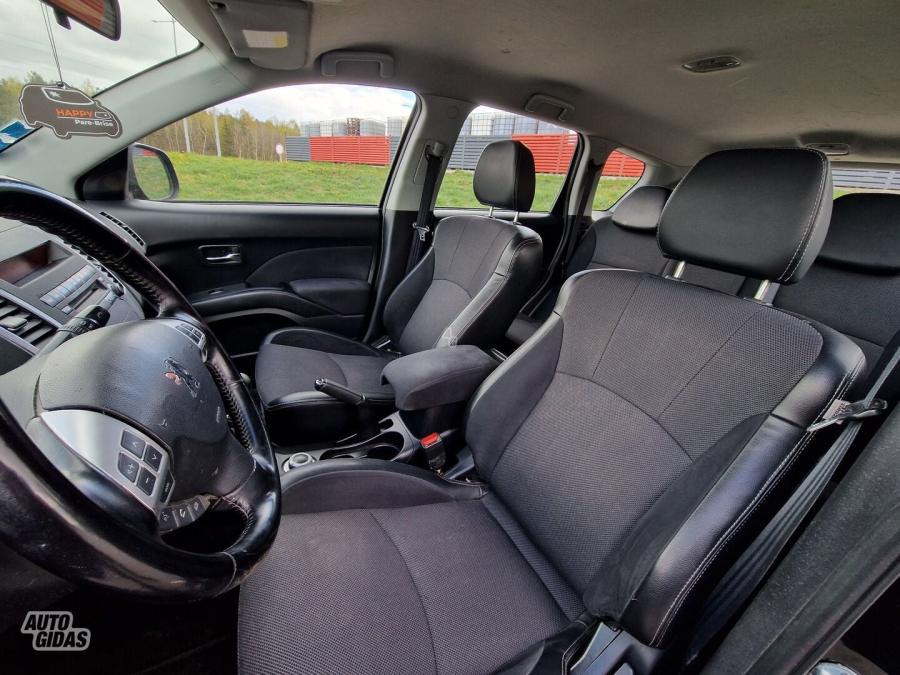 Black Peugeot 4007 2008 in Kaunas, with an engine capacity of 2.20 L and mileage of 298 thousand km for 3450 €, photo 13 on AUTOMOTO.COM.LV