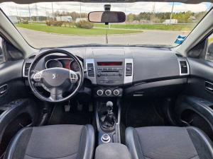 Black Peugeot 4007 2008 in Kaunas, with an engine capacity of 2.20 L and mileage of 298 thousand km for 3450 €, photo 14 on AUTOMOTO.COM.LV