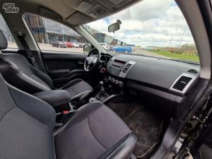 Black Peugeot 4007 2008 in Kaunas, with an engine capacity of 2.20 L and mileage of 298 thousand km for 3450 €, photo 16 on AUTOMOTO.COM.LV