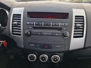 Black Peugeot 4007 2008 in Kaunas, with an engine capacity of 2.20 L and mileage of 298 thousand km for 3450 €, photo 18 on AUTOMOTO.COM.LV