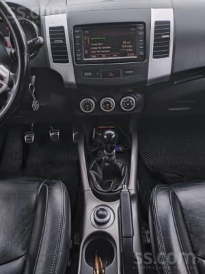 Melns Peugeot 4007 2008 Bauska, ar dzinēja tilpumu 2.20 L un nobraukumu 312 tūkst. km par 2900 €, foto 8 vietnē AUTOMOTO.COM.LV