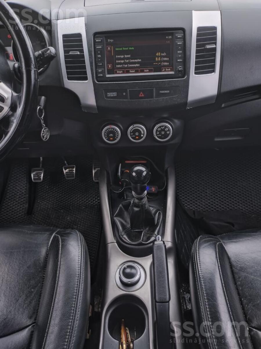 Melns Peugeot 4007 2008 Bauska, ar dzinēja tilpumu 2.20 L un nobraukumu 312 tūkst. km par 2900 €, foto 8 vietnē AUTOMOTO.COM.LV