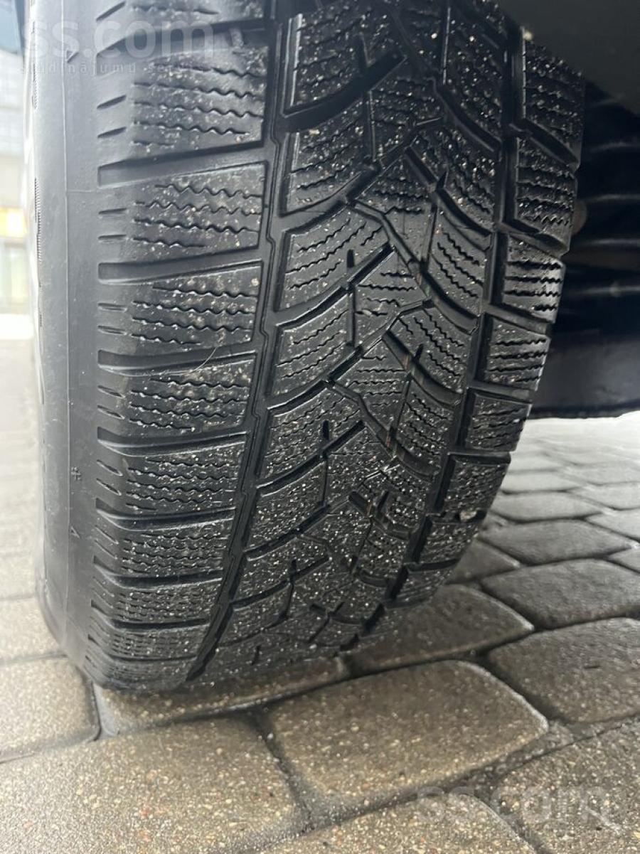 Black Peugeot 4007 2008 in Daugavpils, with an engine capacity of 2.20 L and mileage of 184 thousand km for 4900 €, photo 5 on AUTOMOTO.COM.LV