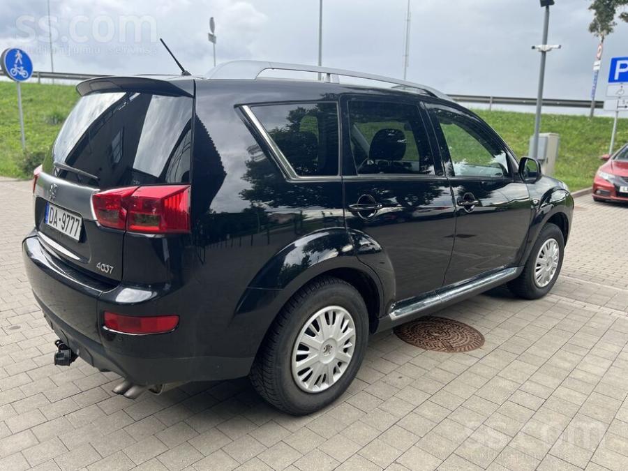 Melns Peugeot 4007 2008 Daugavpils, ar dzinēja tilpumu 2.20 L un nobraukumu 190 tūkst. km par 4195 €, foto 6 vietnē AUTOMOTO.COM.LV