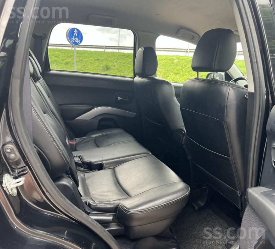 Melns Peugeot 4007 2008 Daugavpils, ar dzinēja tilpumu 2.20 L un nobraukumu 190 tūkst. km par 4195 €, foto 11 vietnē AUTOMOTO.COM.LV
