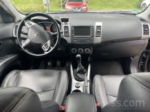 Melns Peugeot 4007 2008 Daugavpils, ar dzinēja tilpumu 2.20 L un nobraukumu 190 tūkst. km par 4195 €, foto 12 vietnē AUTOMOTO.COM.LV
