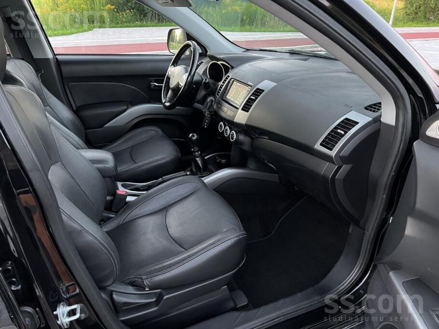 Melns Peugeot 4007 2008 Jelgava, ar dzinēja tilpumu 2.20 L un nobraukumu 225 tūkst. km par 4990 €, foto 14 vietnē AUTOMOTO.COM.LV