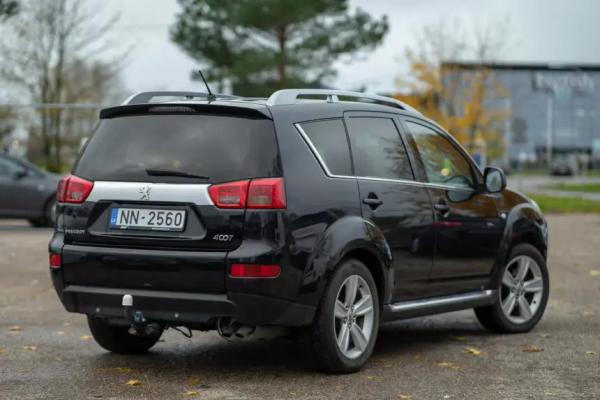 Melns Peugeot 4007 2008 Liepāja, ar dzinēja tilpumu 2.20 L un nobraukumu 279 tūkst. km par 6250 €, foto 4 vietnē AUTOMOTO.COM.LV