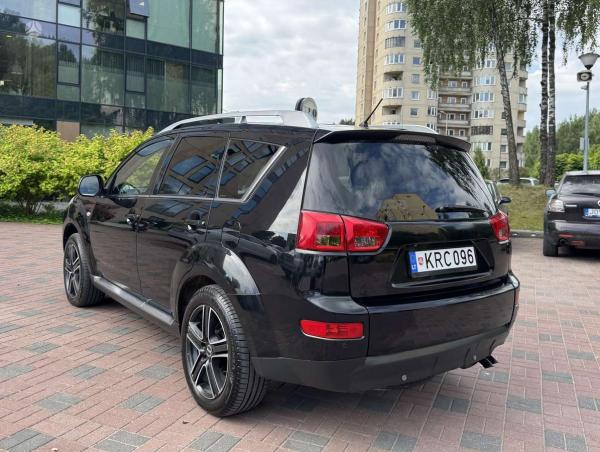 Melns Peugeot 4007 2008 Viļņa, ar dzinēja tilpumu 2.20 L un nobraukumu 394 tūkst. km par 3450 €, foto 4 vietnē AUTOMOTO.COM.LV