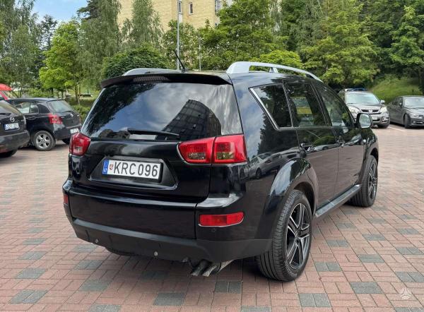 Melns Peugeot 4007 2008 Viļņa, ar dzinēja tilpumu 2.20 L un nobraukumu 394 tūkst. km par 3450 €, foto 5 vietnē AUTOMOTO.COM.LV
