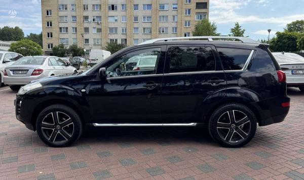 Melns Peugeot 4007 2008 Viļņa, ar dzinēja tilpumu 2.20 L un nobraukumu 394 tūkst. km par 3450 €, foto 7 vietnē AUTOMOTO.COM.LV