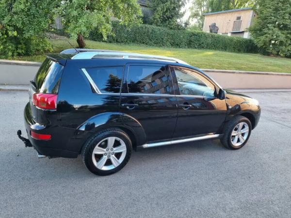 Melns Peugeot 4007 2008 Jēkabpils, ar dzinēja tilpumu 2.20 L un nobraukumu 237 tūkst. km par 6250 €, foto 5 vietnē AUTOMOTO.COM.LV