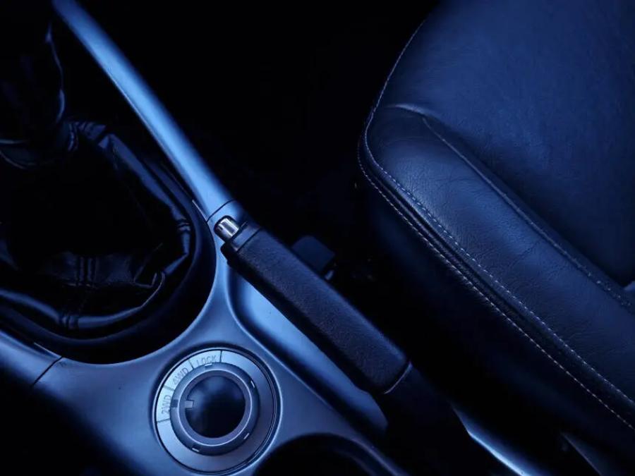 Melns Peugeot 4007 2008 Jēkabpils, ar dzinēja tilpumu 2.20 L un nobraukumu 237 tūkst. km par 6250 €, foto 31 vietnē AUTOMOTO.COM.LV