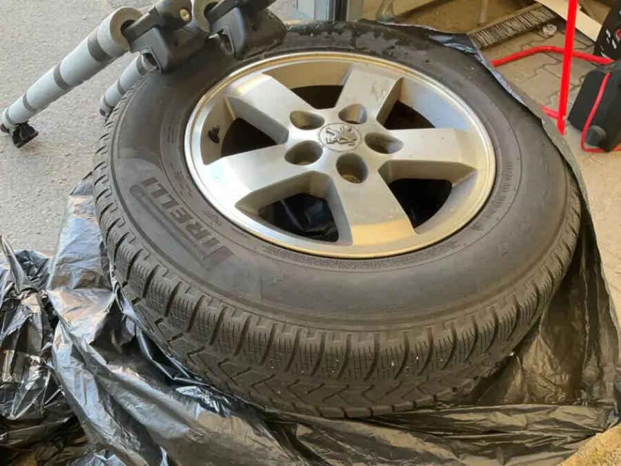 Melns Peugeot 4007 2008 Jēkabpils, ar dzinēja tilpumu 2.20 L un nobraukumu 237 tūkst. km par 6250 €, foto 36 vietnē AUTOMOTO.COM.LV